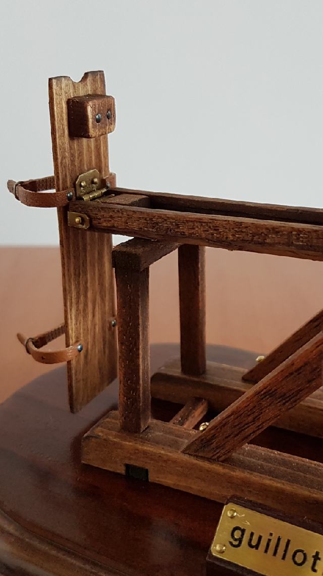 Miniature Guillotine | 100% Handmade and functional