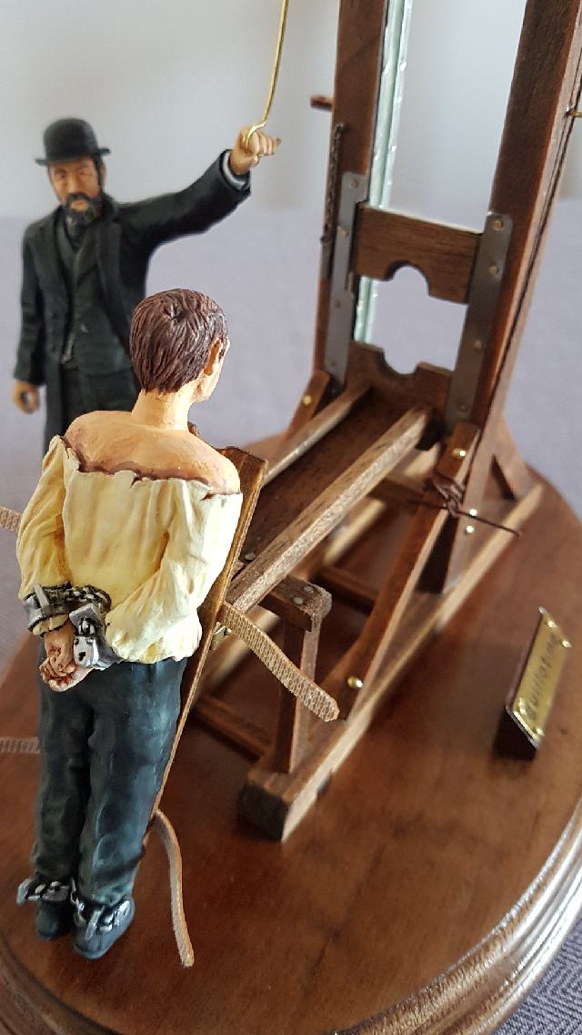 Miniature Guillotine | 100% Handmade and functional